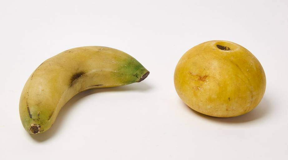 Oversized Alabaster Apple and Banana (#0818) on Jan 15, 2023 | New ...