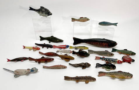 4 Folk Art Fish Decoys Auction