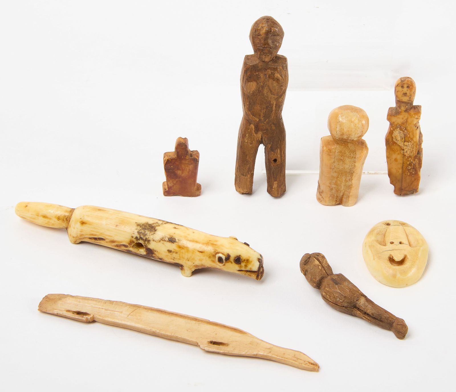 Group Of Small Carved Inuit Figures Auction