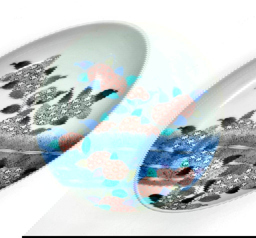 A Fine Japanese Porcelain Nabeshima Dish, C.1680 Auction