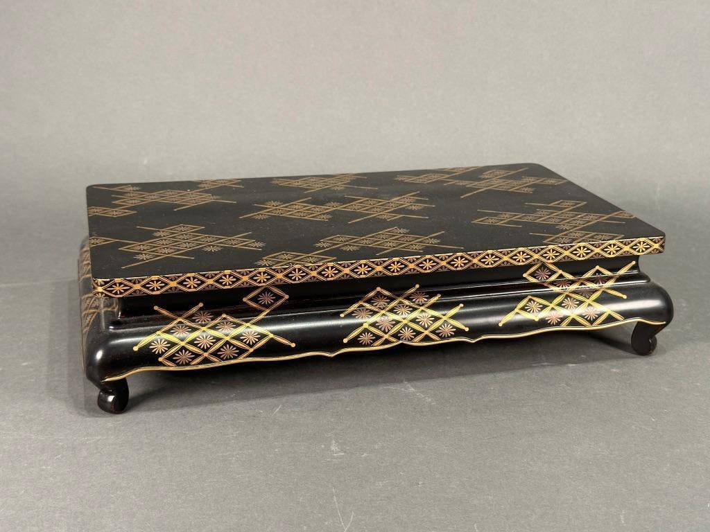 Japanese Lacquer Table Auction