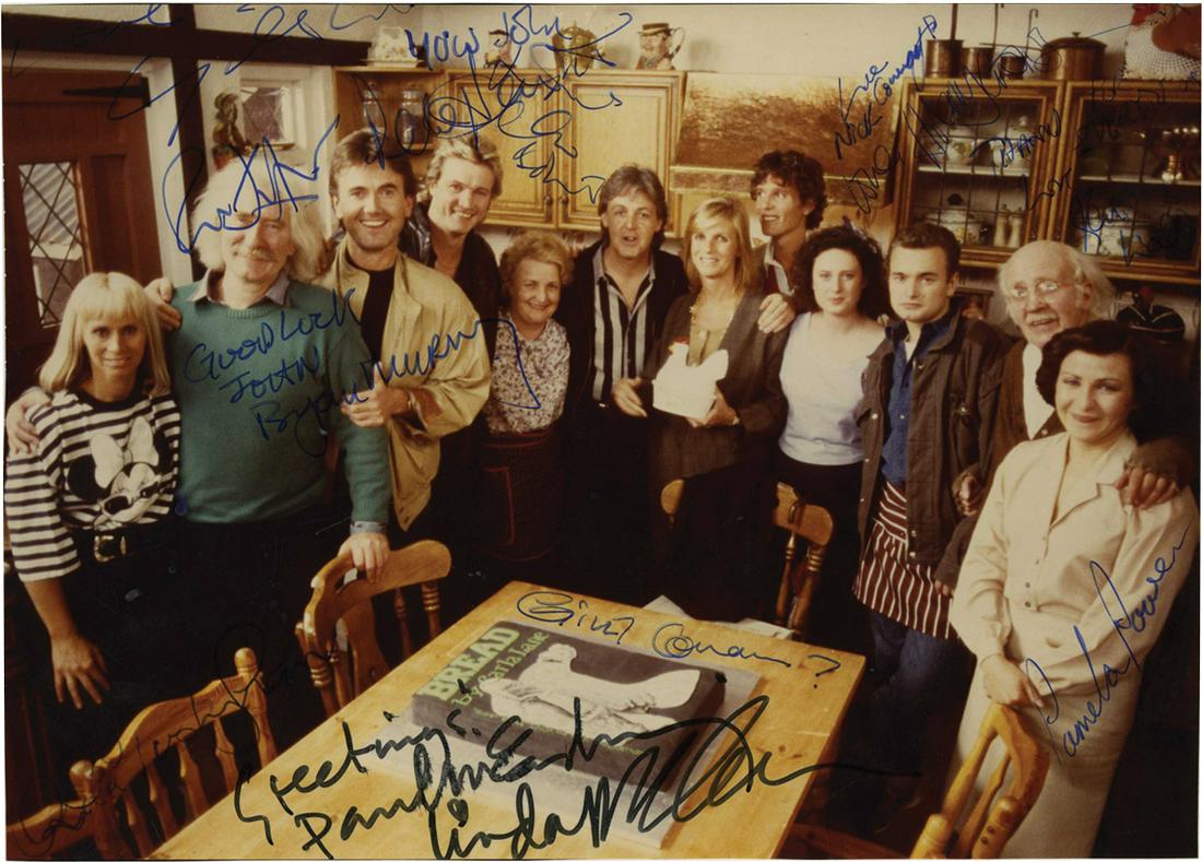 Paul & Linda Mccartney & Cast Of Bread Signed 1988