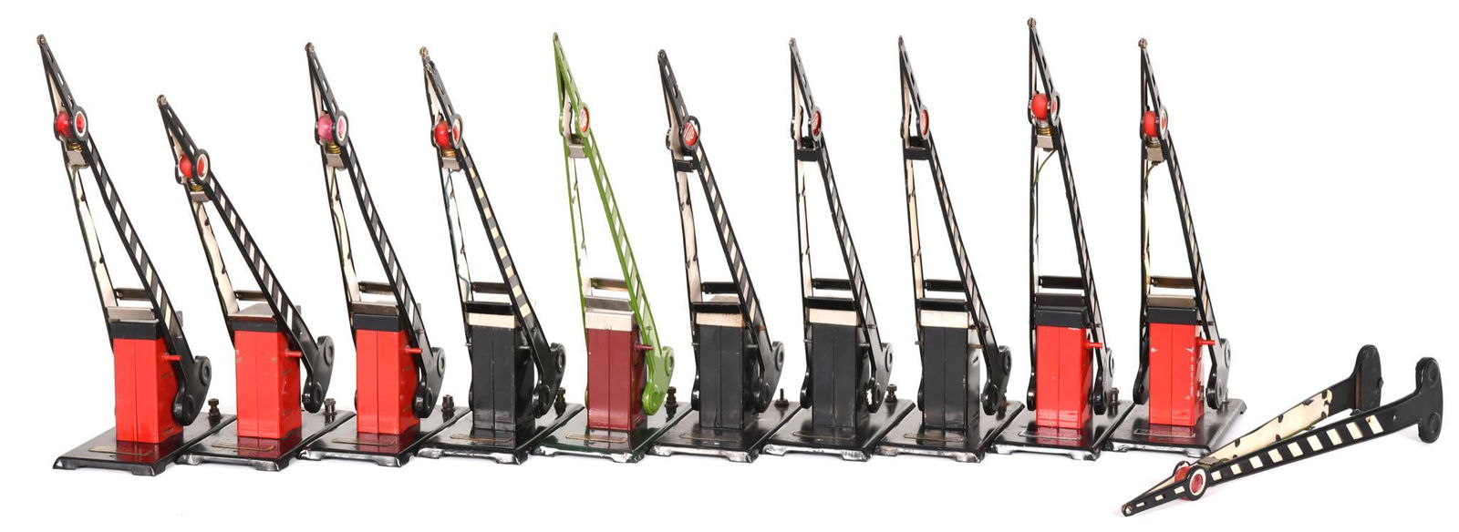 10 Lionel Automatic Crossing Gates