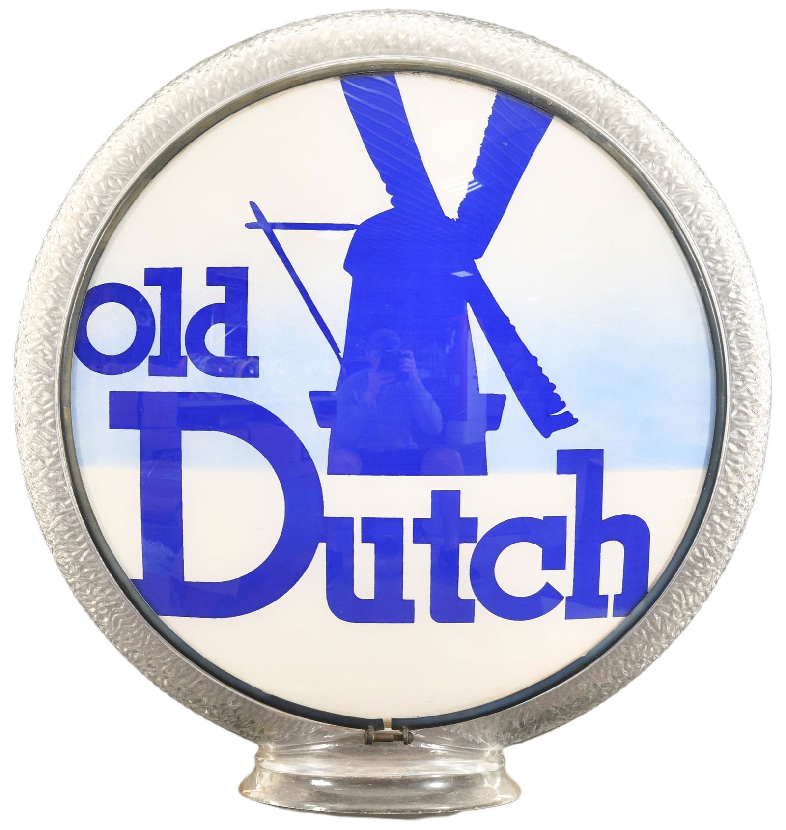 Old Dutch Ripple Body Gas Pump Globe (#0093) on Aug 04, 2022 | Route 32 ...