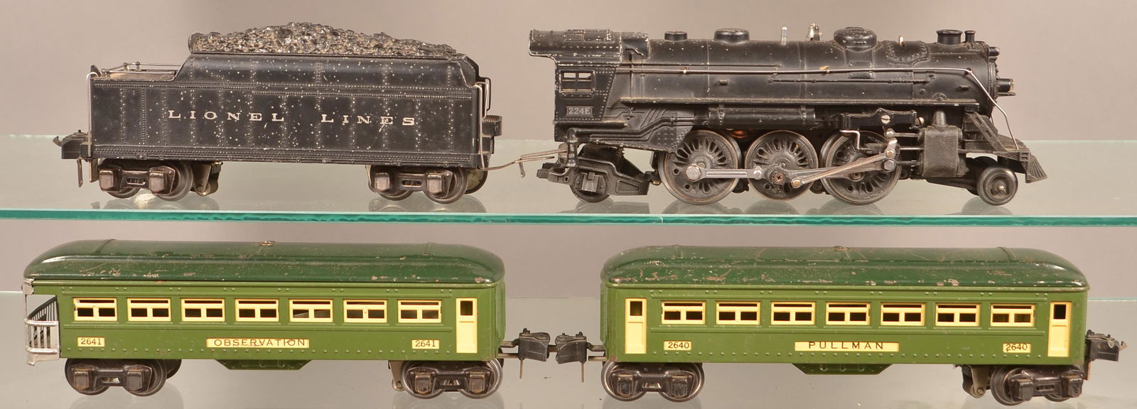 Lionel Prewar Lionel O Gauge 224 Passenger Train Set.