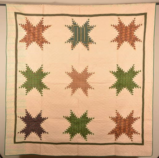 Antique Snowflake Pattern Patchwork Quilt.