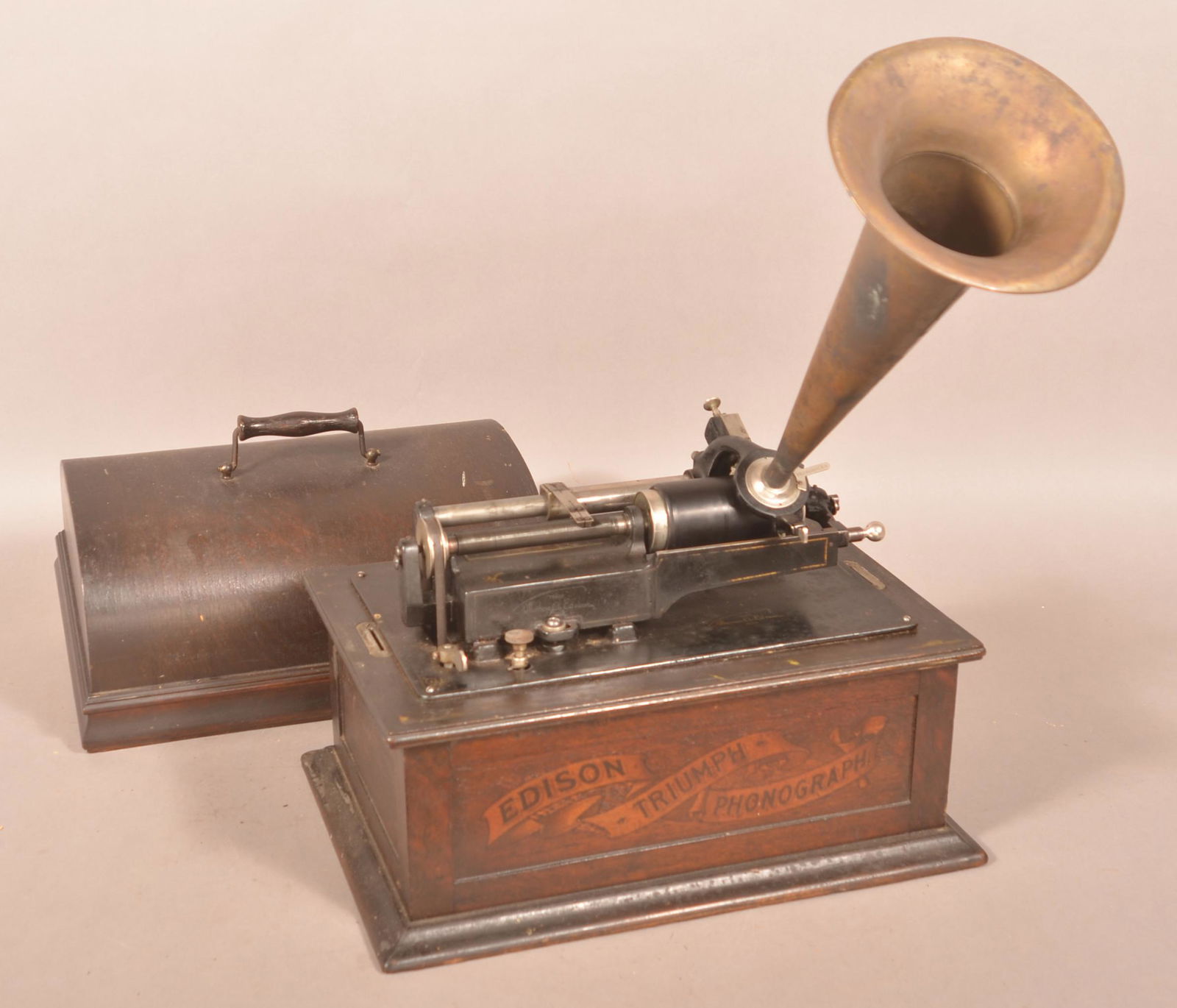 Edison "Triumph" Oak Cylinder Record Player. (#0340) on Jun 18, 2022 ...