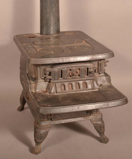 Charter Oak No. 103 Salesman Sample Stove.