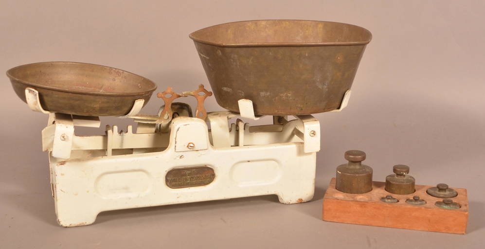 Primitive Scales With Brass Pans