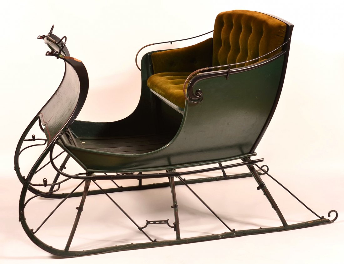 Portland Cutter Sleigh with green paint and red trim