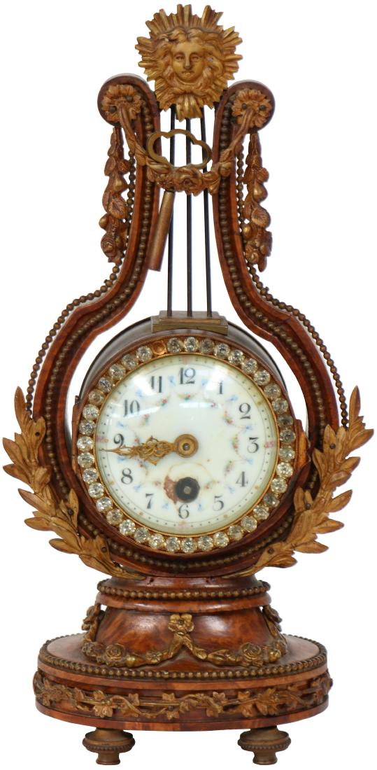 Lyre pendulum.