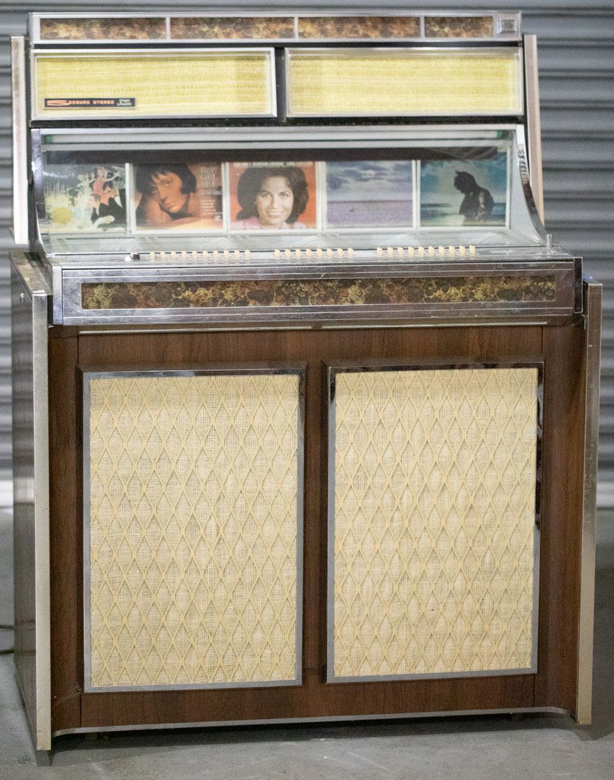 A Seeburg Stereo 3 Way Audio juke box