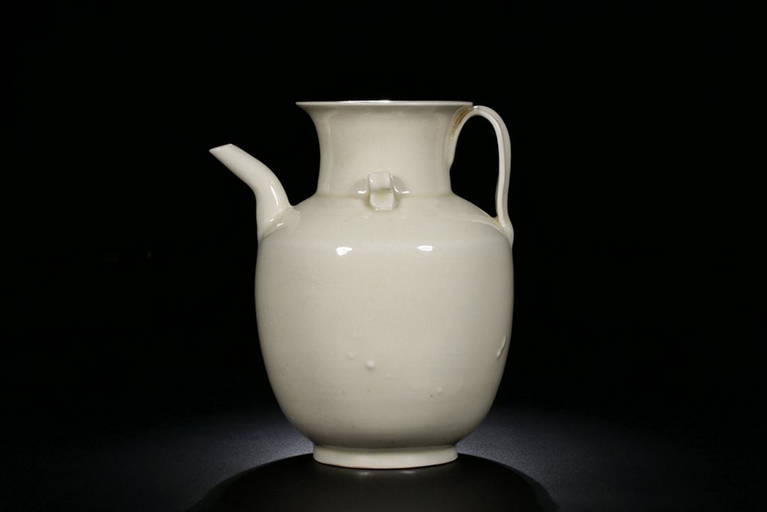Chinese Xing Ware Pot