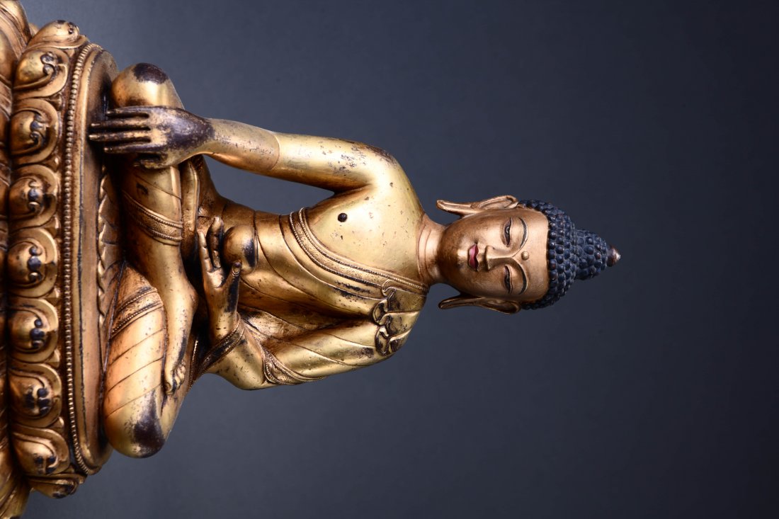 A GILT BRONZE STATUE OF SHAKYAMUNI TEACHING UNDER BODHI - Aug 30, 2015 ...