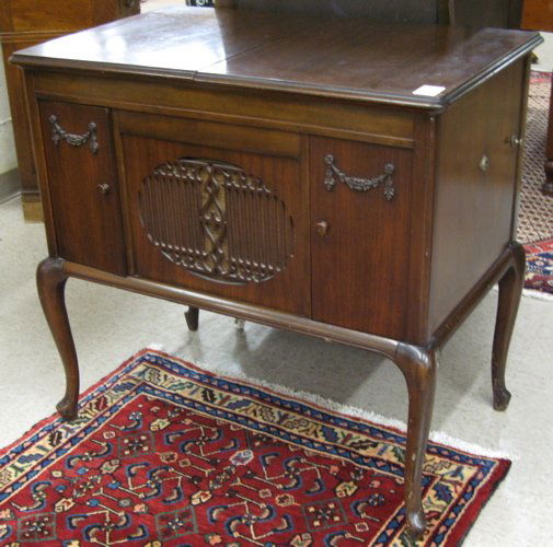 Mahogany Console Phonograph, The Brunswick Balke