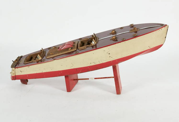 A vintage Orkin Craft pond speedboat, Calwis - Sep 10, 2021 | Andrew ...