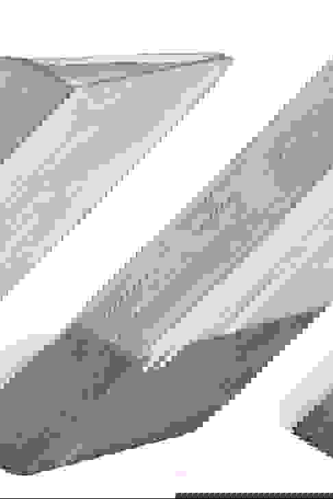 Yoon Kwang-cho, Triangular Vase Auction