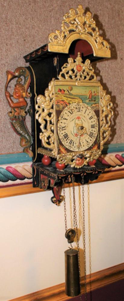 Nice Antique Dutch Hanging Clock - Jun 28, 2020 | Ralph Fontaine ...