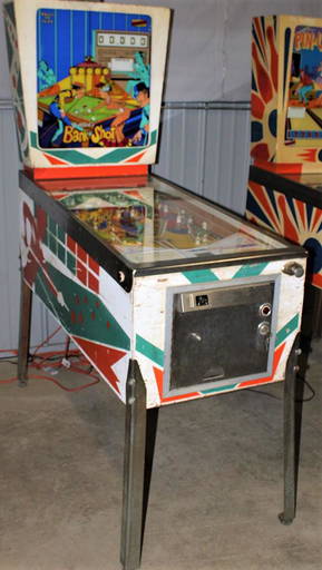 Gottlieb 1976 "Bank Shot" Pinball Machine (#0221) on Sep 25, 2022 ...