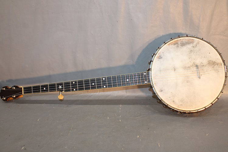 Nice 5-string Vega Regent Banjo With Hard Shell Case Auction