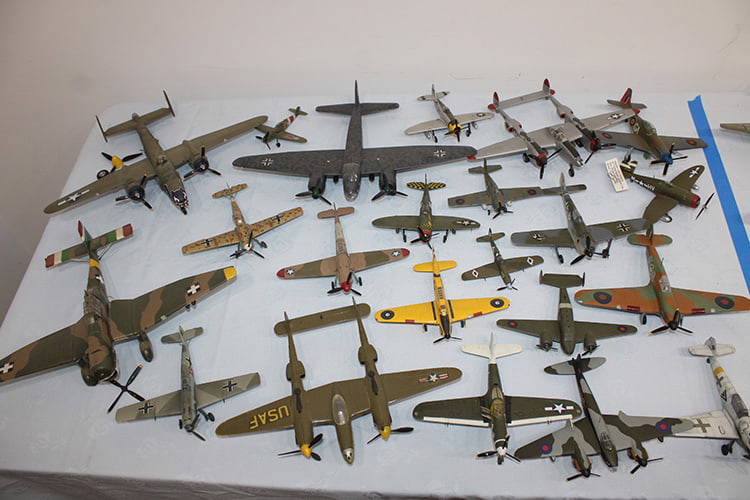 Over 20 Vintage Model Airplanes Auction