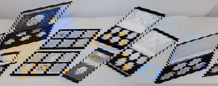 Large Group Of Coin Copies From American Mint, Matthew Mint, Etc. Auction