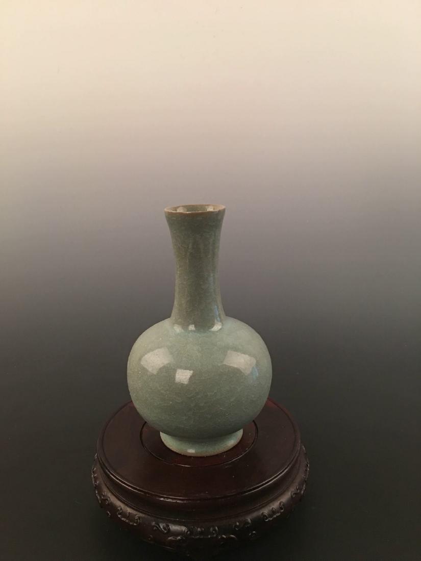 Chinese Long Quan Ware Vase