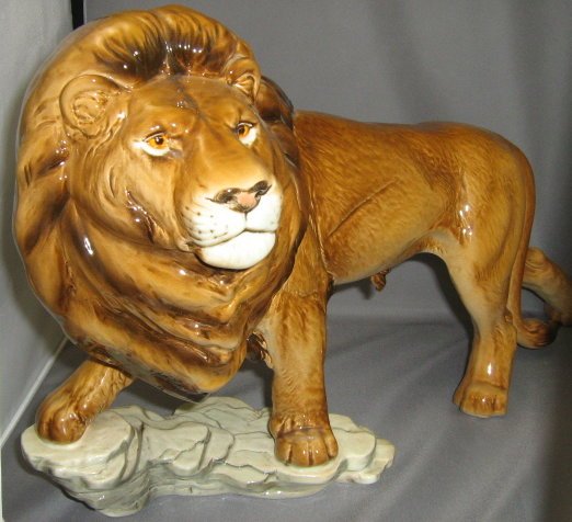 1094: GOEBEL LION FIGURINE - Nov 26, 2006 | A Touch of Class Auctions ...