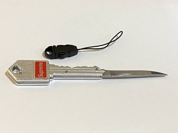 Supreme Pocket Knife