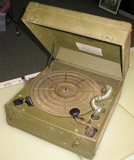 Wwii Army Special Serv's Record Player/phonograph