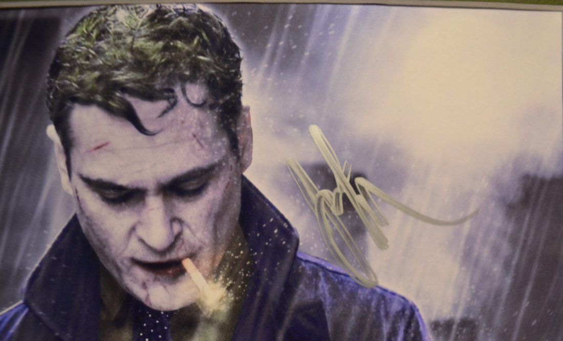 The Joker joaquin phoenix Autograph Photo , Joker Sign - Oct 06, 2019 ...