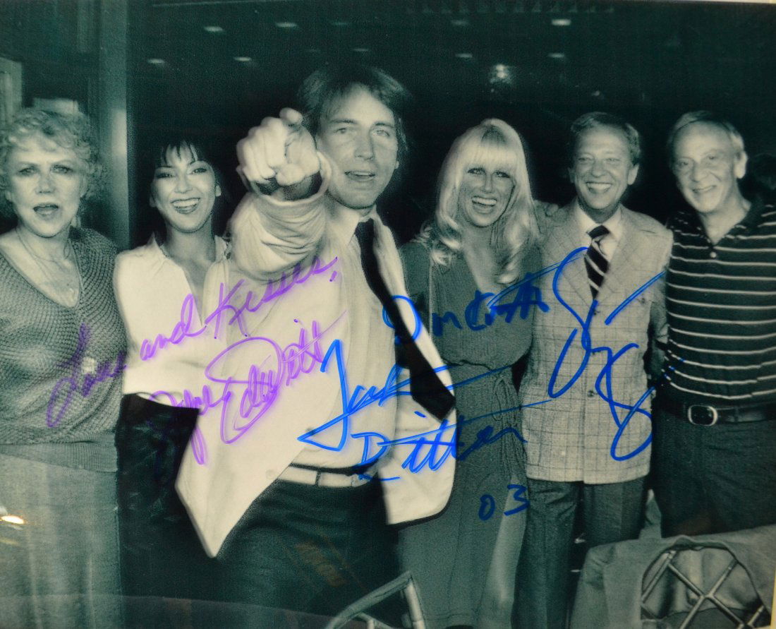 3 Company Cast Sign Autograph , John Ritter