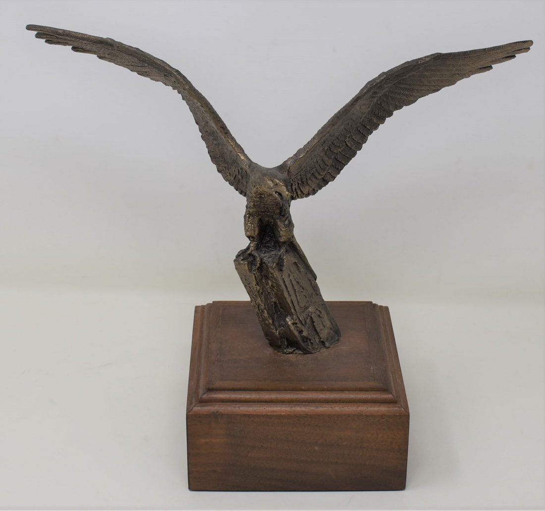 Wally Shoop Bronze Eagle Sculpture 1986 - May 31, 2020 | Lionsmark ...