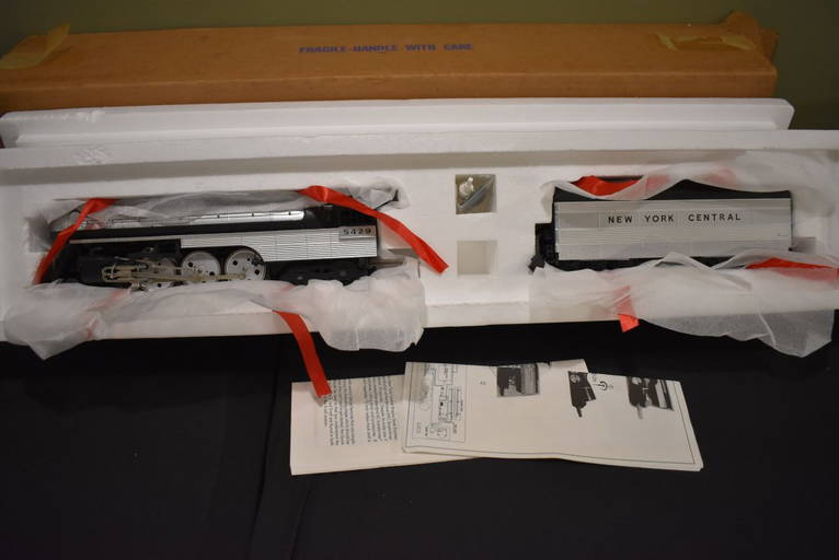 Mth 5426 Nyc Empire State Express Steam Engine & Tender