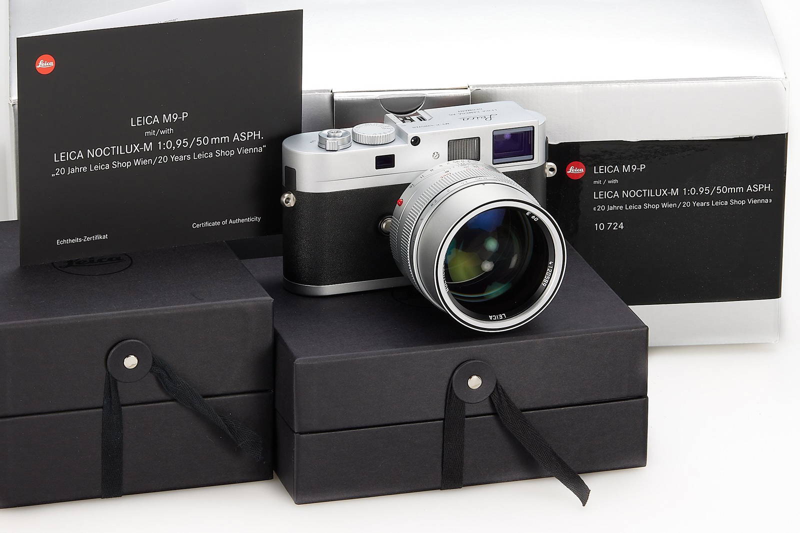 Leica M9-p Chrome + Noctilux 0.95/50mm Chrome 'leica Shop' Auction