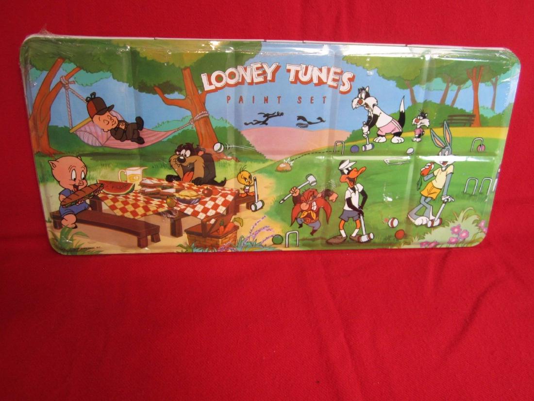 Looney Tunes Paint Set - Never Opened