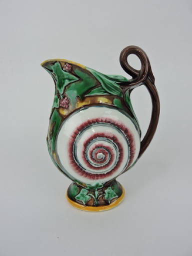 Wedgwood Mottled Shell Jug, 7 3/4", Minor