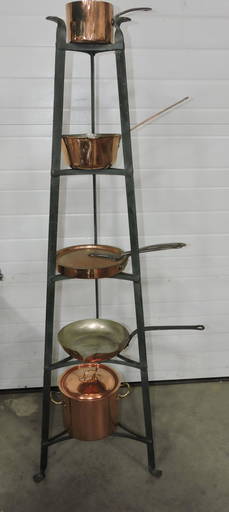 Iron Graduated Pot Stand With 5 Pans