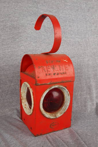 Kenyon "Kenlite" English railroad lantern with 3 r - Apr 27, 2012 ...