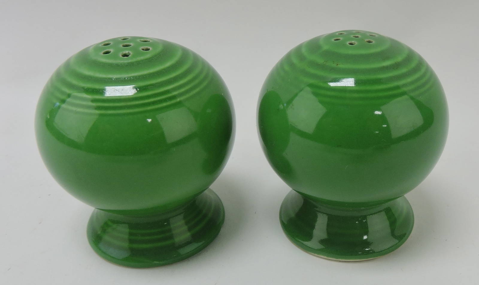 Fiesta Shaker, Pair, Medium Green Auction