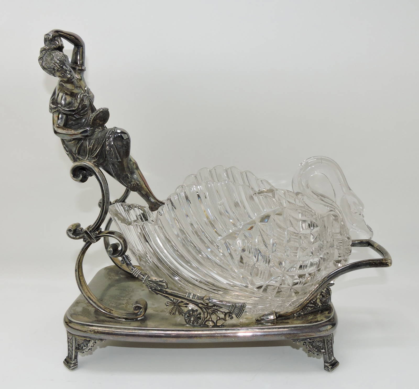 Meriden Silver Co Silver Plate Bride's Auction
