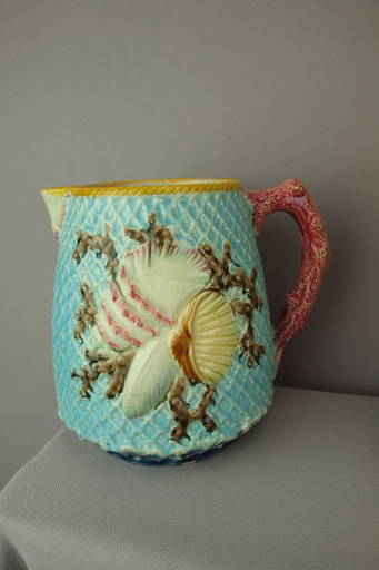 Fielding Majolica Turquoise Shells And Fishnet Pitch