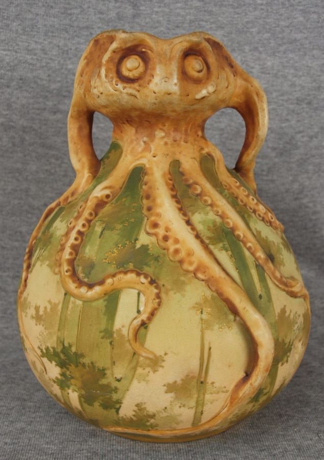 Amphora rare octopus vase 9 1/2"