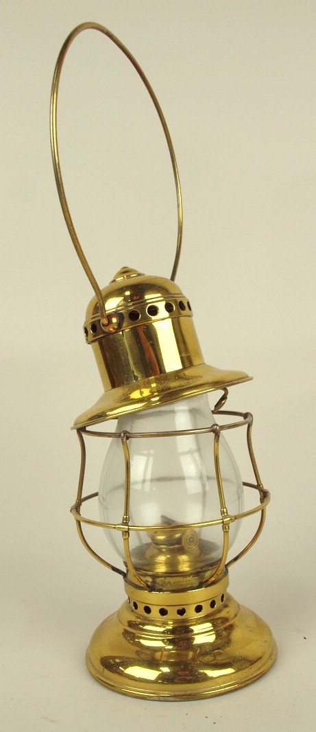 Pullman brass railroad presentation lantern, top latch