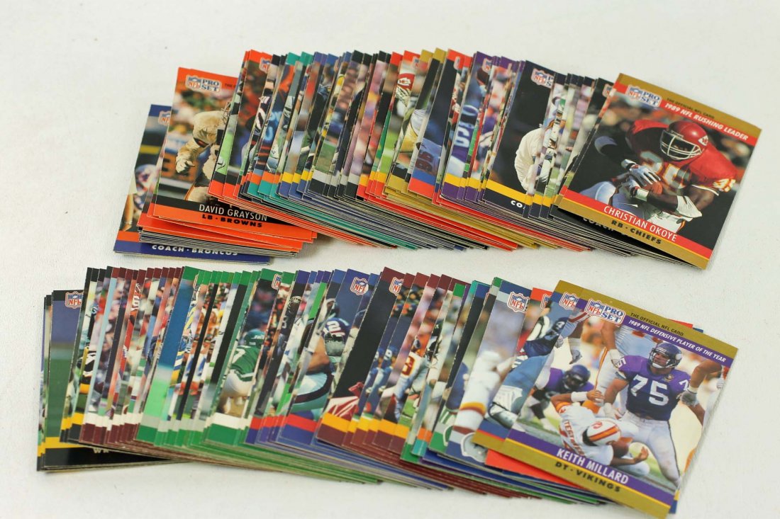 Lot of Approx 200 NFL Pro Set Football Cards