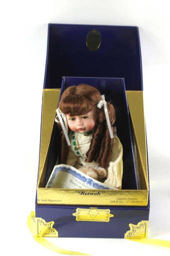 Neenah By Kathy Hippensteel Porcelain Doll Royal Vienna