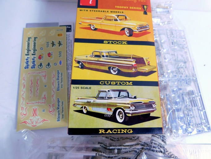 Amt 1959 El Camino 3 In 1 Model Kit 1:25 Scale Trophy
