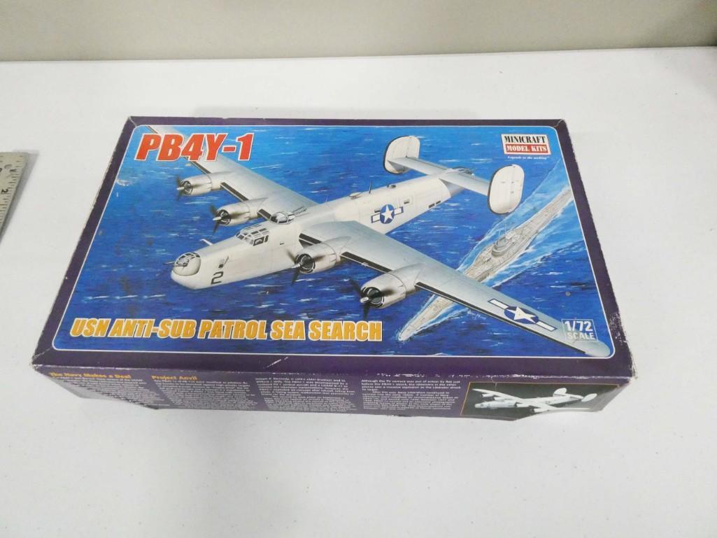 Minicraft Model Kit PB4Y-1 1:72 Scale Model Airplane (#0110) on Jan 03 ...