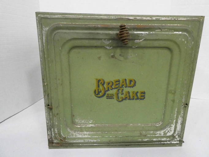 Vintage Metal Bread And Cake Box