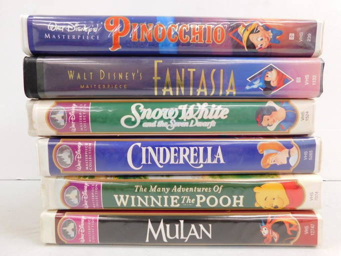6 Disney Vhs Movies Incl Fantasia , Pinocchio, Snow White, Cinderella ...